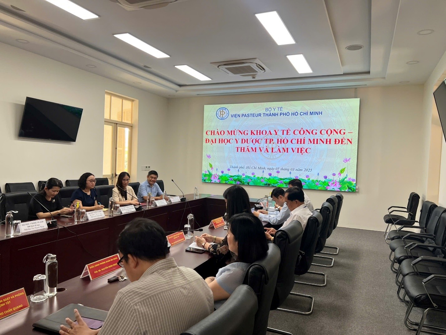 KHOA Y TẾ CÔNG CỘNG – ĐẠI HỌC Y DƯỢC THÀNH PHỐ HỒ CHÍ MINH ĐẾN THĂM VÀ LÀM VIỆC TẠI VIỆN | Viện ...